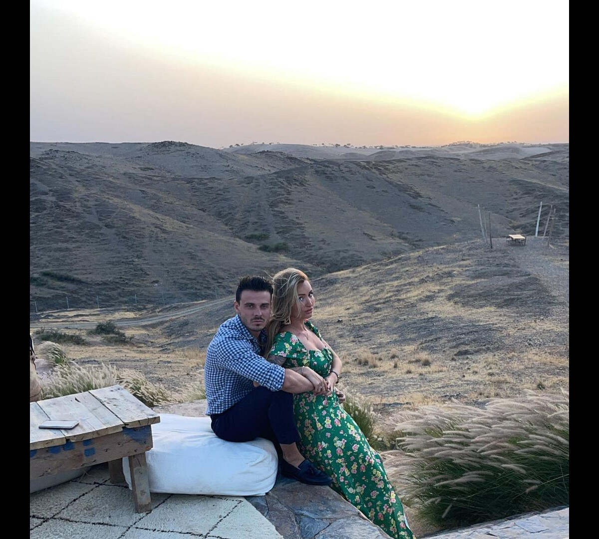 Photo : Beverly Bello et son compagnon Noah au Maroc - Purepeople