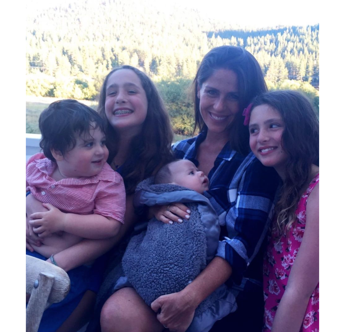 Photo : Soleil Moon Frye et ses enfants Poet, Jagger, Lyric et Story ...