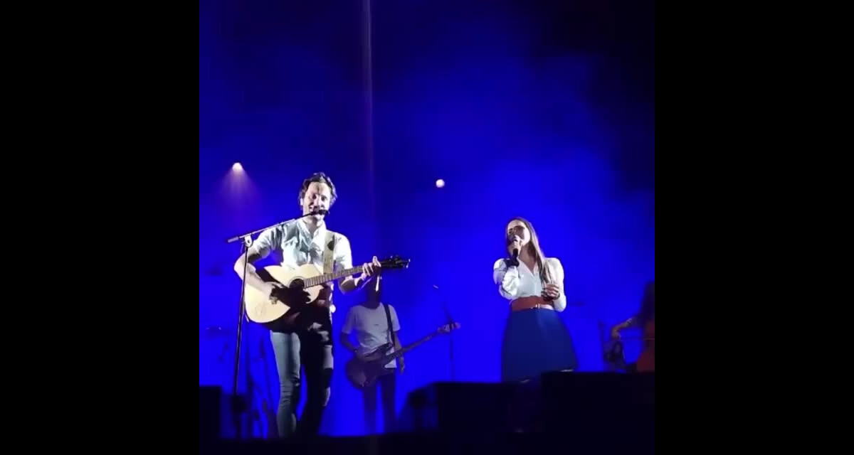 Vidéo : Vianney en duo avec la chanteuse Joyce Jonathan. - Purepeople Vidéo : Vianney en duo avec la chanteuse Joyce Jonathan. - Purepeople