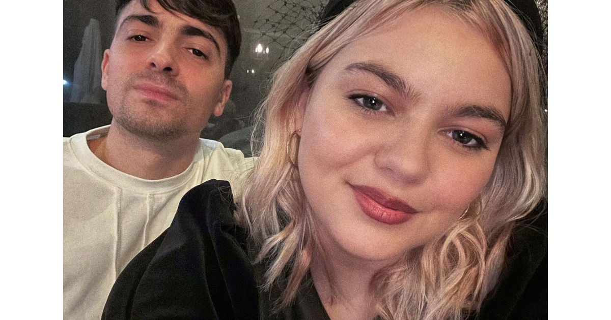 Louane Emera et son compagnon Florian Rossi. Janvier 2021. - Purepeople