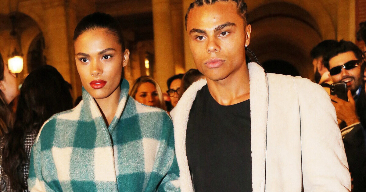 Tina Kunakey : Chaperonne stylée pour son petit frère à la Fashion Week ...