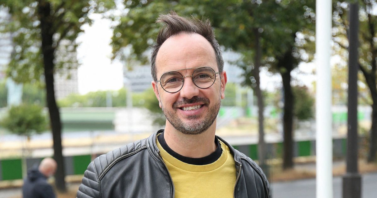 Exclusif - Jarry arrive dans les studios de Radio France à Paris le 16 ...