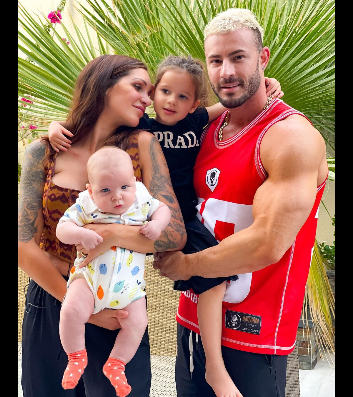 Photo : Julia Paredes et Maxime Parisi avec leurs enfants Vittorio et ...