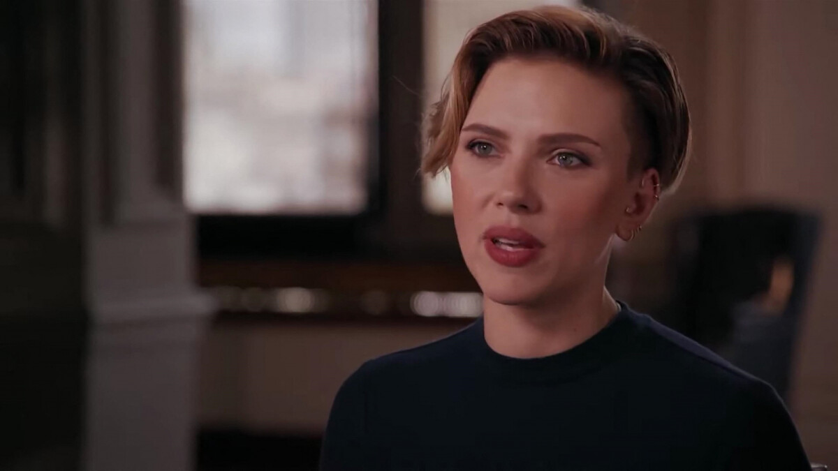 Photo : Scarlett Johansson émue aux larmes dans l'émission "Finding ...
