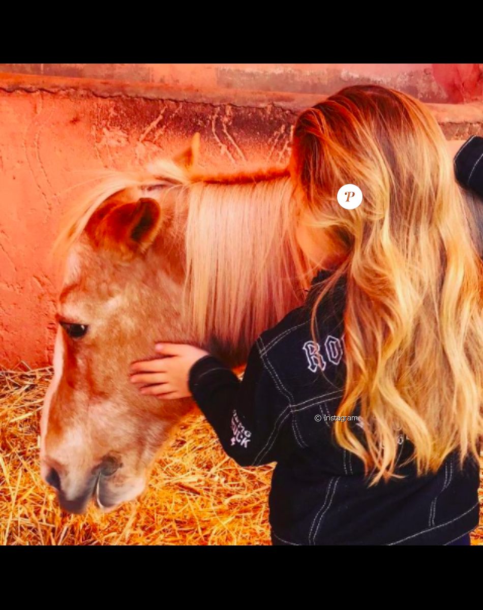 Giulia Sarkozy a 10 ans ! Carla Bruni-Sarkozy partage des photos de ...