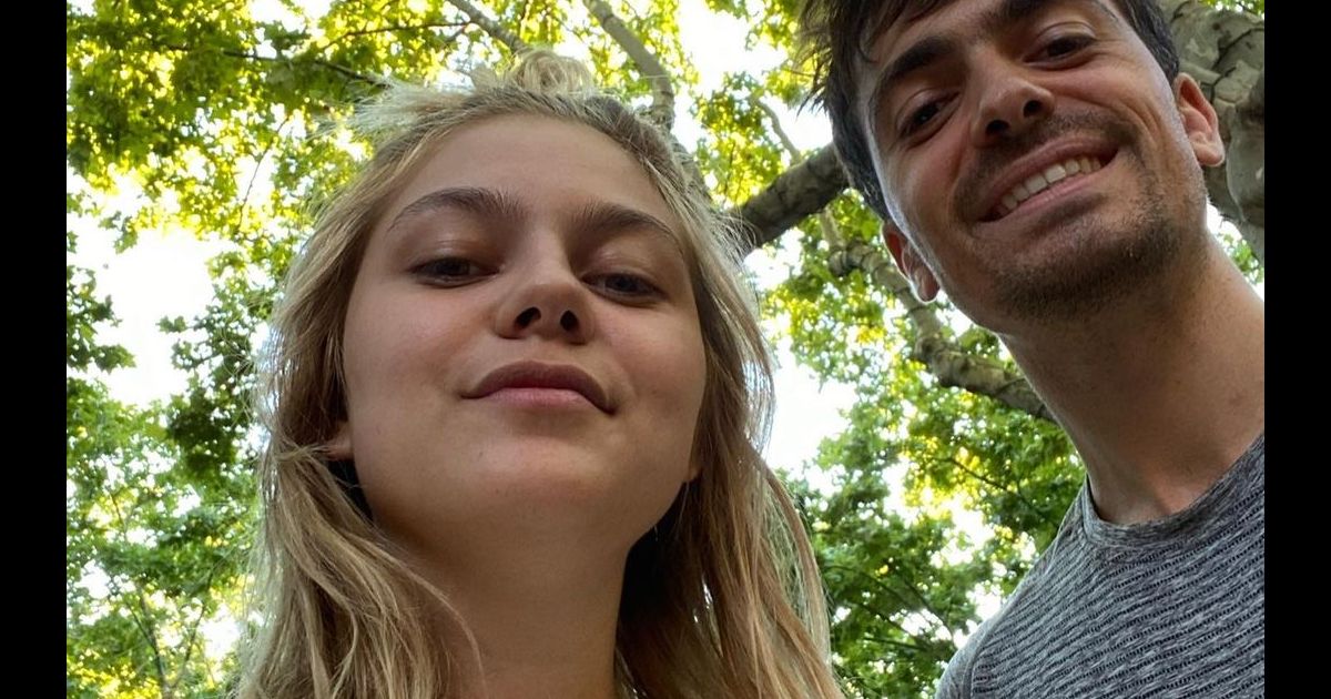 Louane et son compagnon Florian Rossi. Le 13 juillet 2021. - Purepeople