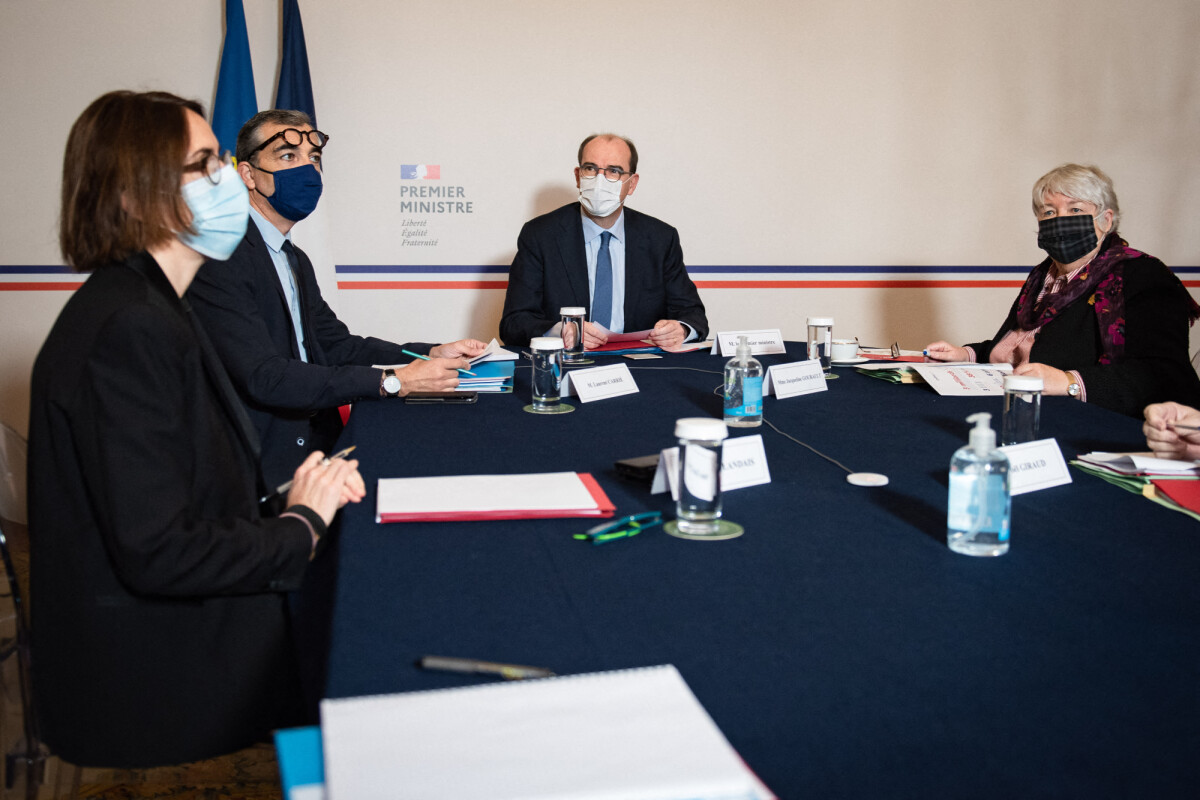 Photo : Claire Landais, secrétaire general du gouvernement, Jean Castex ...
