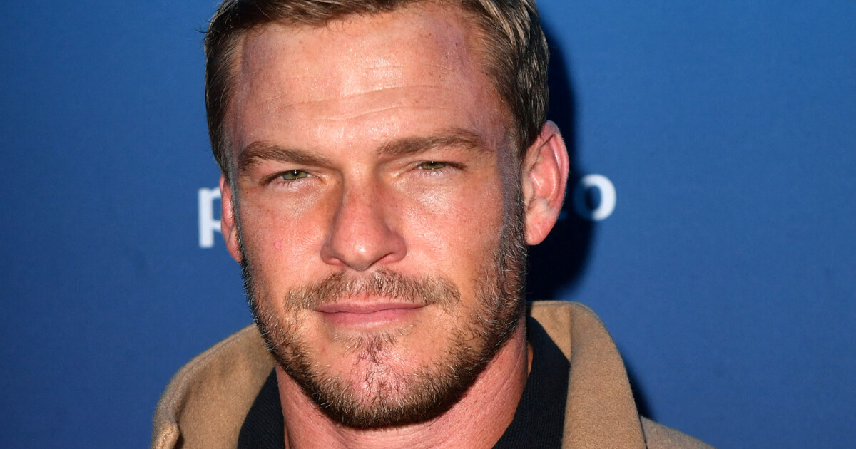 Alan Ritchson : Le séduisant héros de Reacher est-il en couple ? : Le ...