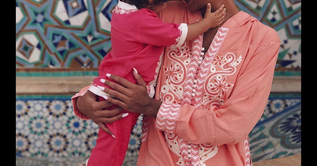 Nehuda avec sa fille Laïa - Purepeople
