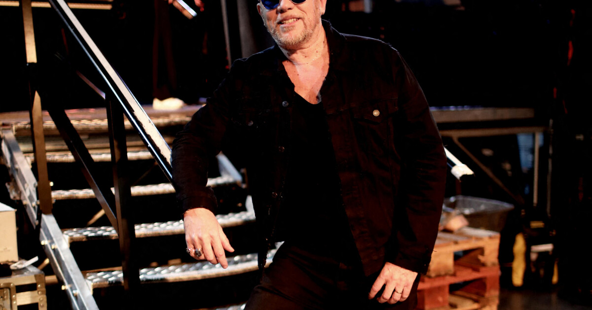 Pascal Obispo pose avec son fils Sean : photo rare du charmant jeune ...