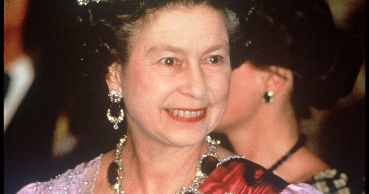 Elizabeth II en 1985. La reine porte sa tiare Girls of Great Britain ...
