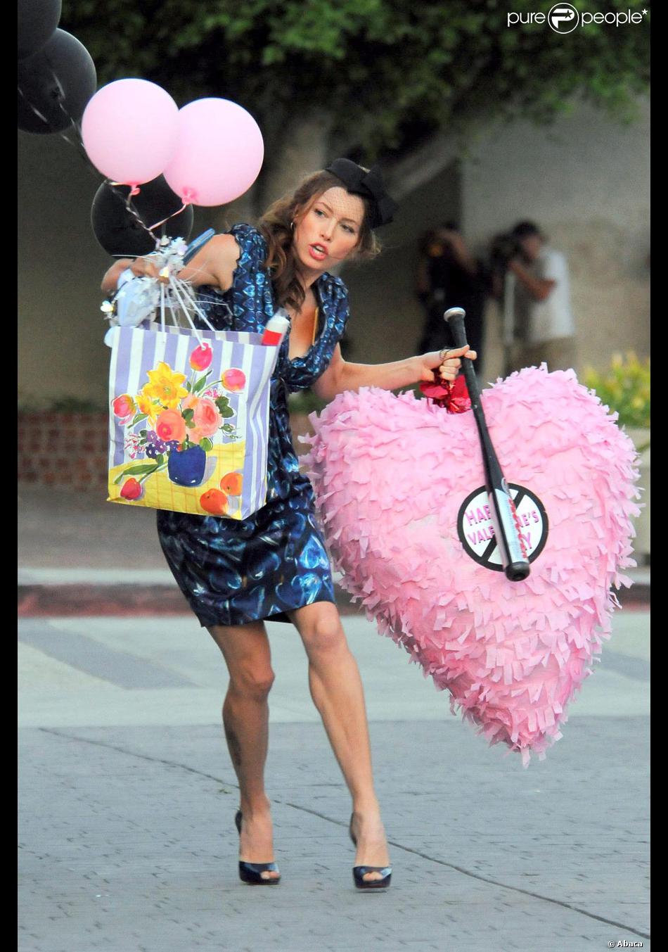 Jessica Biel sur le tournage de Valentine's Day - Purepeople