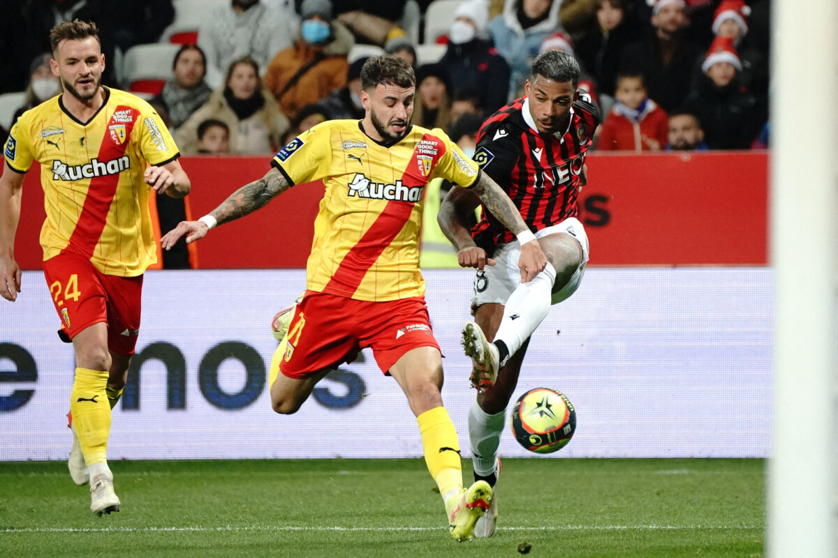 Photo : Jonathan Clauss (RC Lens) - Match de Ligue 1 Uber Eats "Nice ...