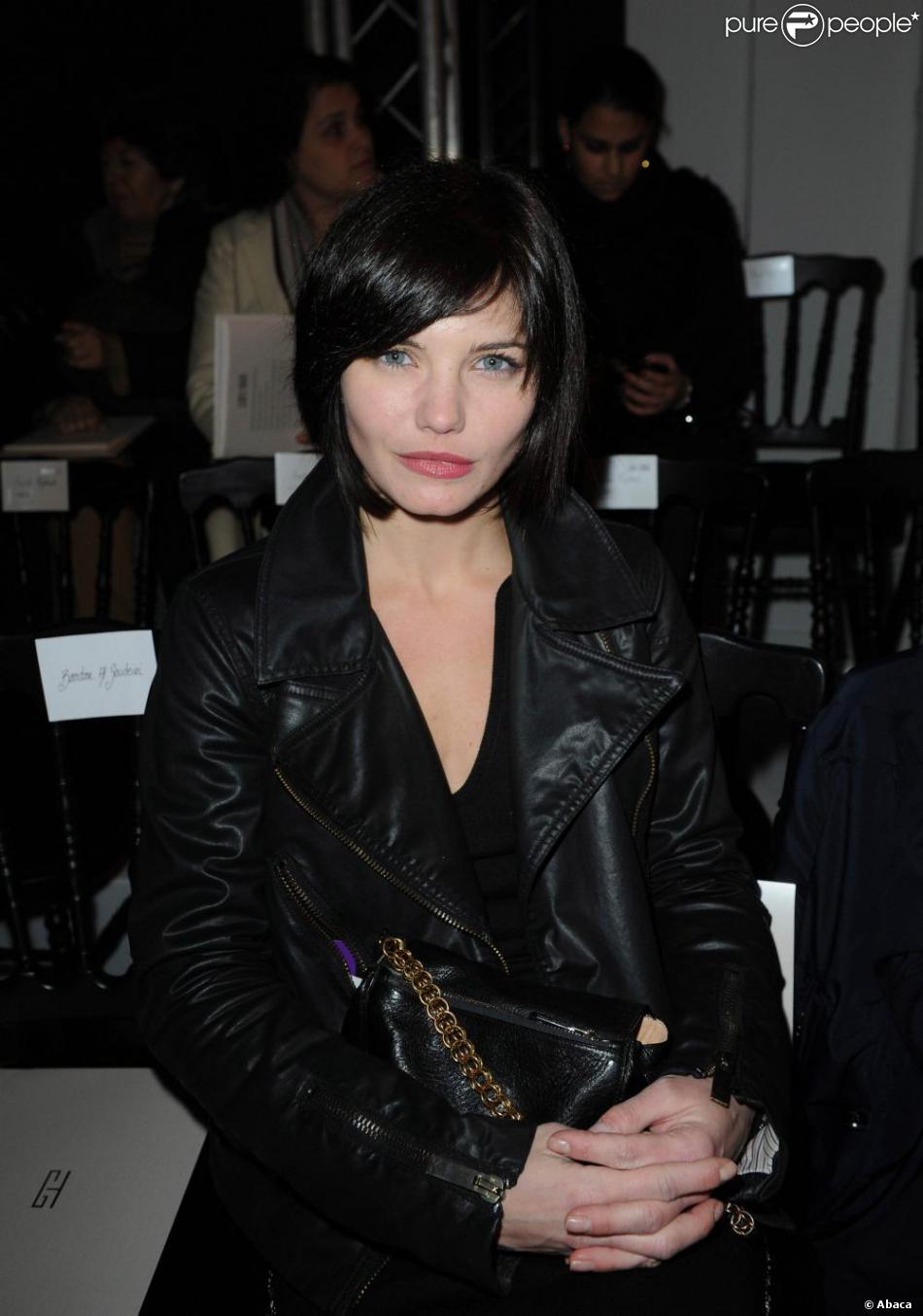 Delphine Chanéac au défilé Georges Hobeika, à Paris, le 25 janvier 2010 ...