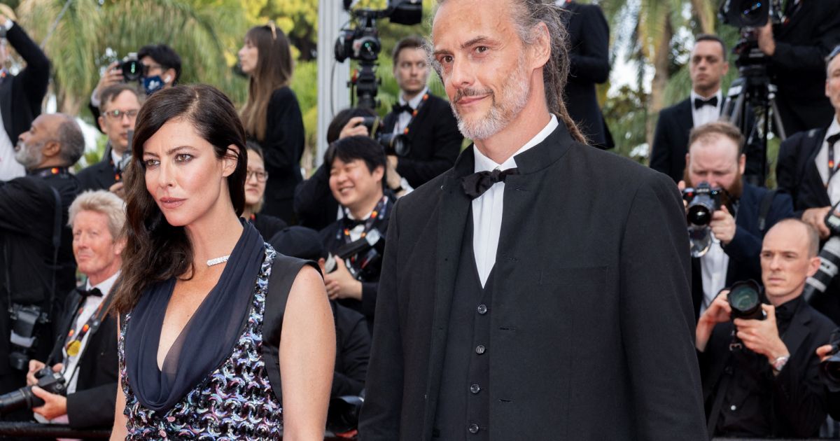 Anna Mouglalis et son compagnon - Montée des marches pour la cérémonie ...