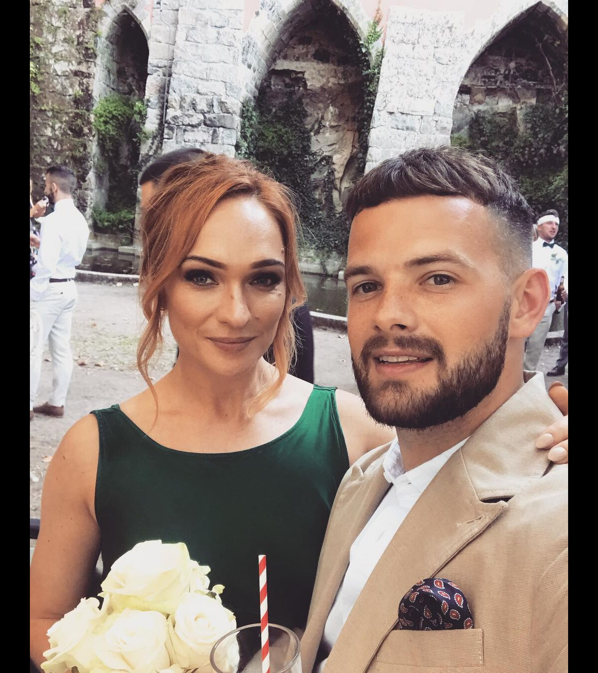 Vidéo : Tom Mann dévasté : mort tragique de sa fiancée le jour de leur ...