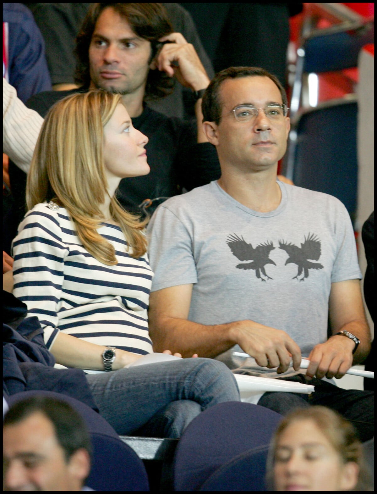Photo : Jean-Luc Delarue et Elisabeth Bost en 2006 dans les tribunes du ...