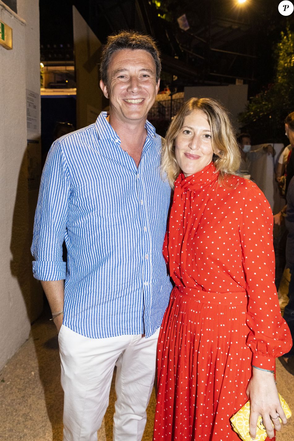 Exclusif - Benjamin Griveaux et sa femme Julia Minkowski au spectacle ...