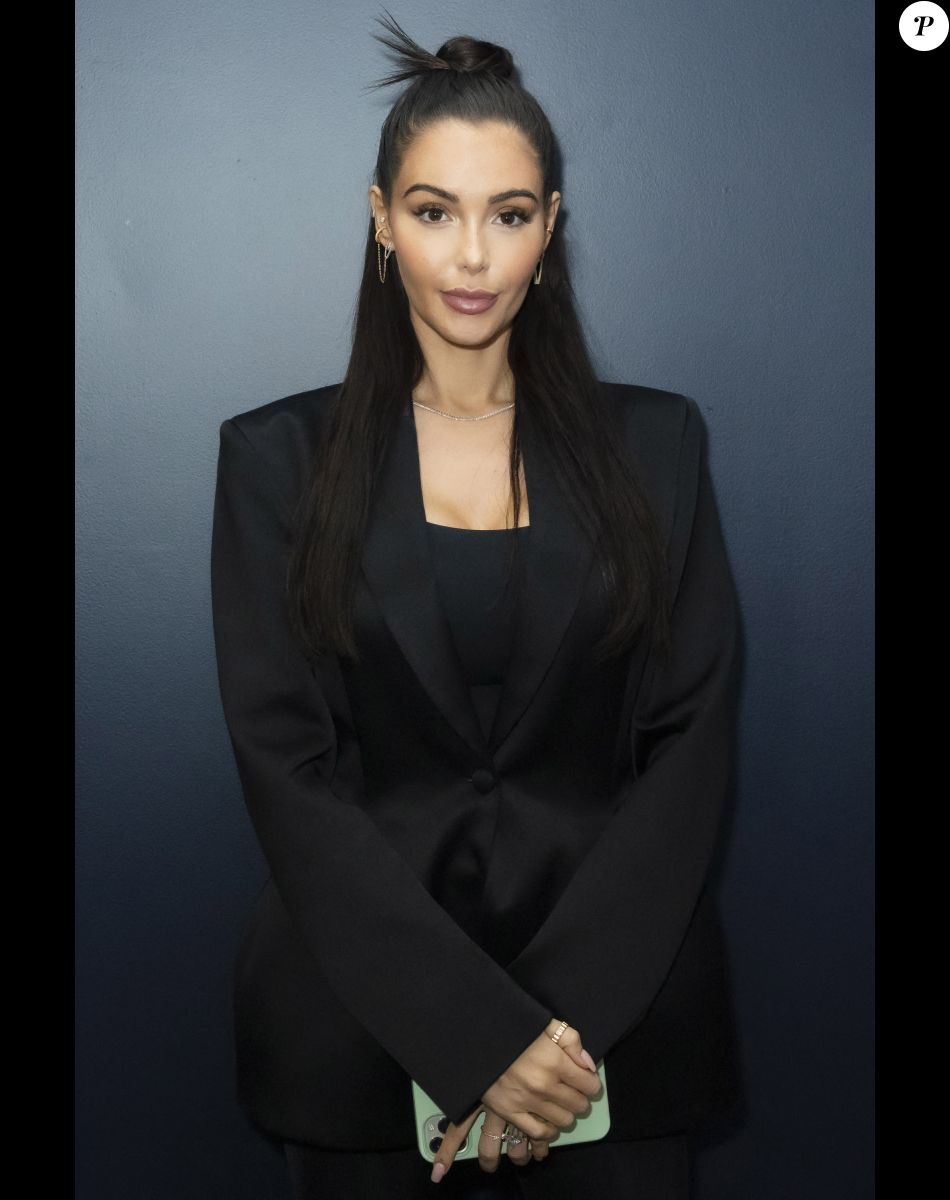 Nabilla, maman "si fière" : son fils Milann entre à l'école, look ...