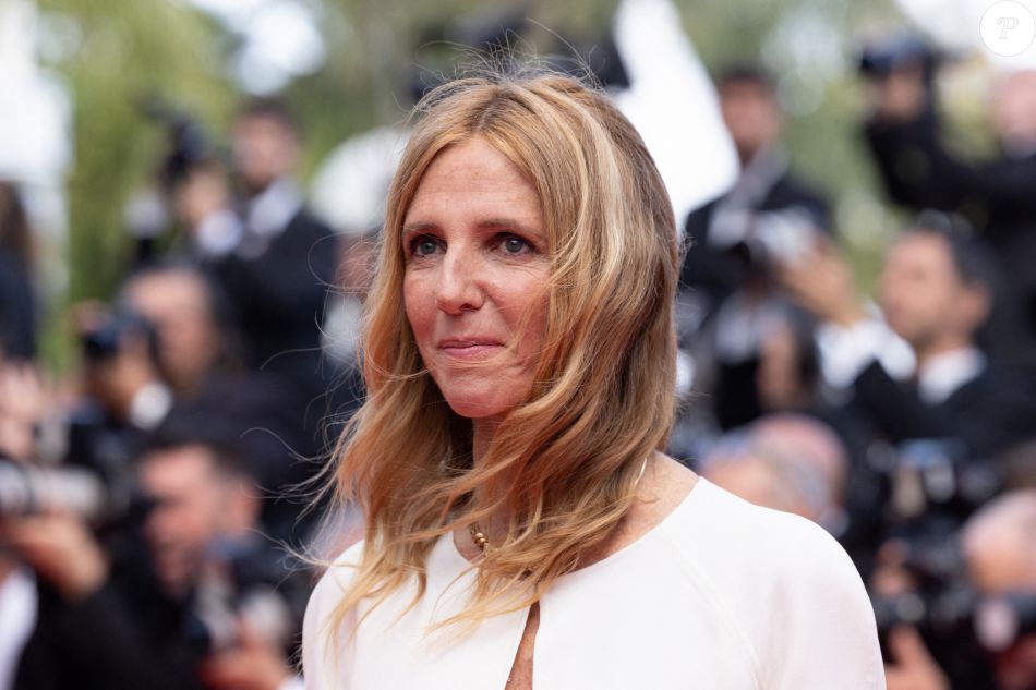 Sandrine Kiberlain - Montée des marches du film L'Innocent lors du 75e ...