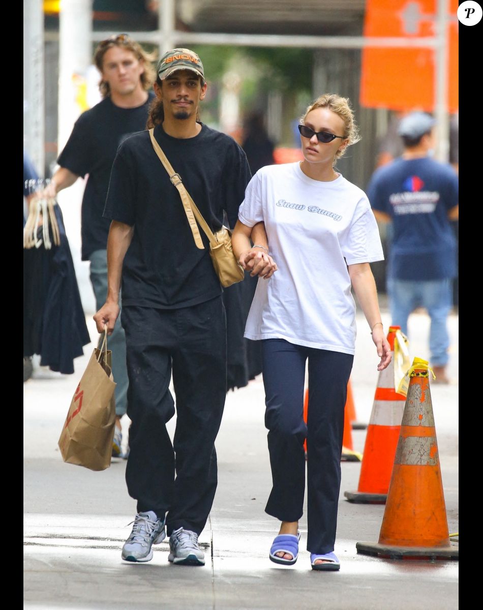 Lily-Rose Depp en couple avec un Français : sortie tendresse à New York ...