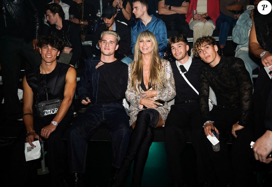 Heidi Klum and the Elevator Boys - Photocall du défilé About You lors ...