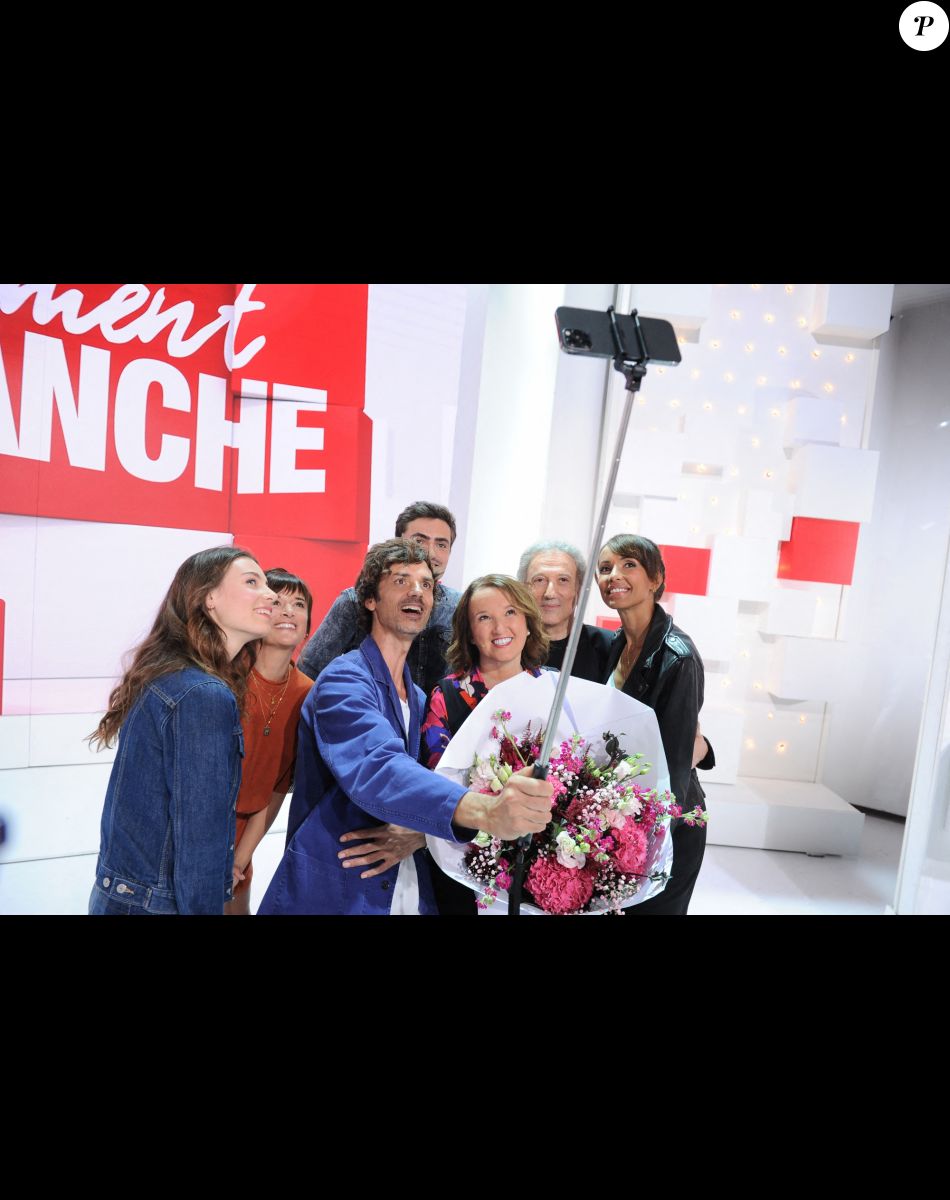 Vivement dimanche : Dany Boon à l'honneur face à la sublime Sonia ...