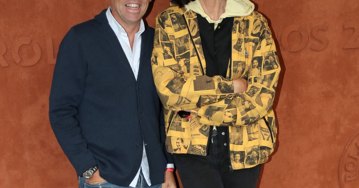 Daniel Riolo (journaliste) et sa femme Géraldine Maillet (réalisatrice) au village (Jour 2) lors ...