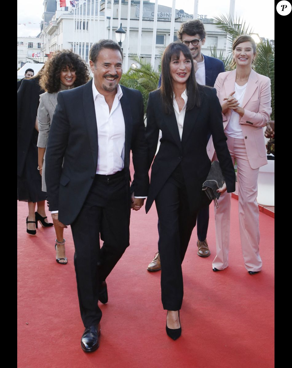 José Garcia en couple : nouvelles photos avec sa très belle compagne ...