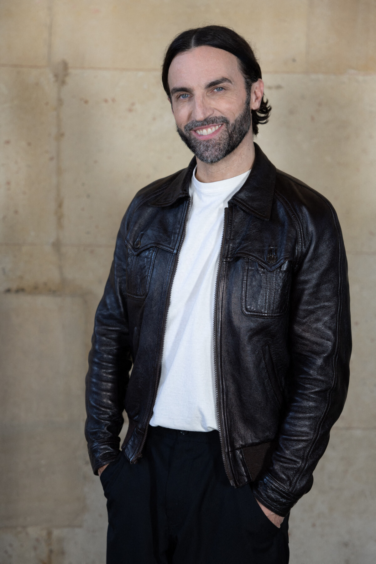 Photo : Nicolas Ghesquière - Greeting du défilé Louis Vuitton ...