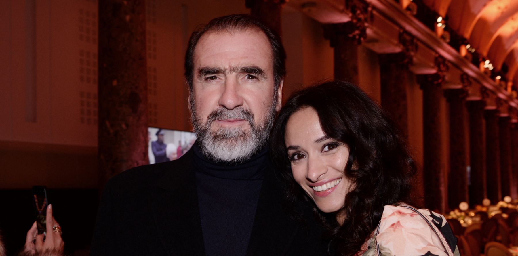 Éric Cantona en mode "Robinson Crusoé" à Bali avec Rachida Brakni et ...