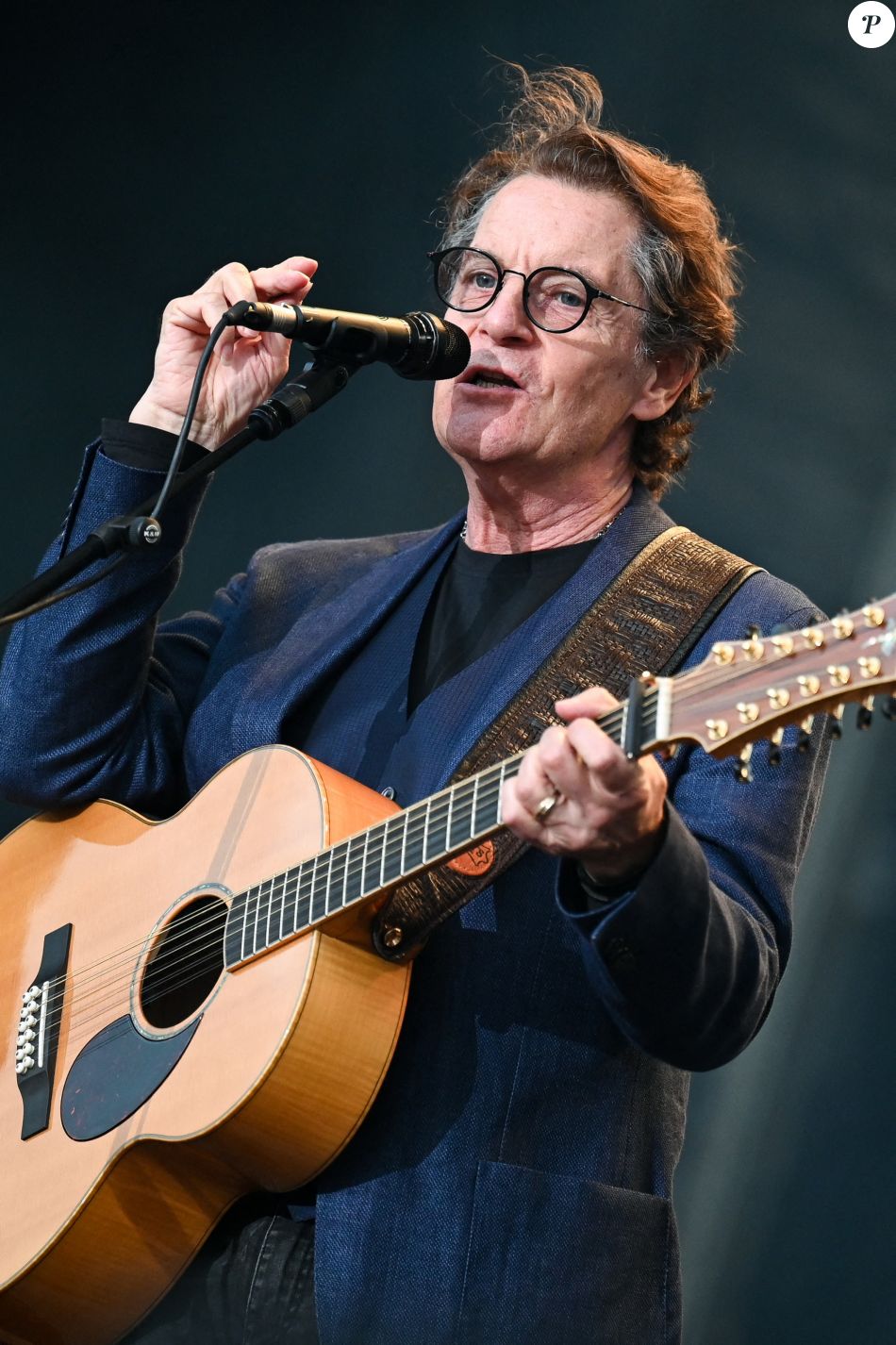 Francis Cabrel sur la scène du festival des Francofolies 2021 à la ...