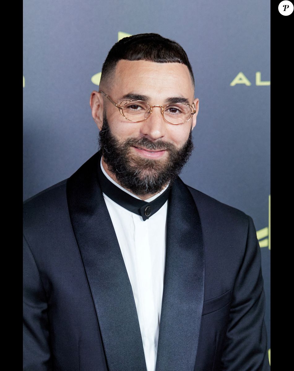 Karim Benzema dévoile enfin son doigt sans bandage et choque les ...