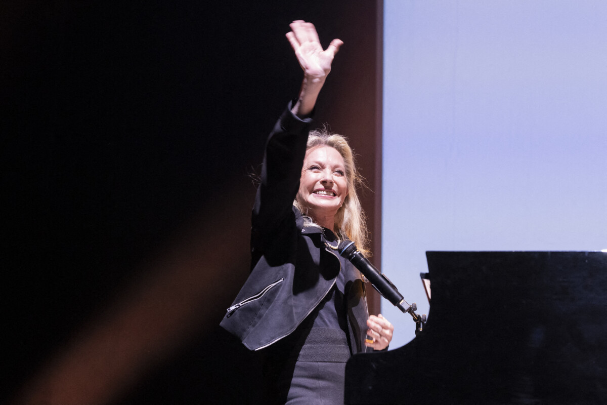 Photo : Véronique Sanson - XVème gala pour la Fondation Recherche ... Photo : Véronique Sanson - XVème gala pour la Fondation Recherche ...