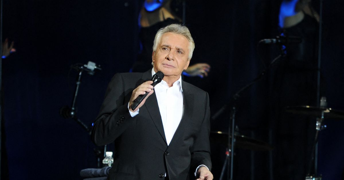 Michel Sardou en concert au Palais Omnisports de Paris Bercy a Paris le ...