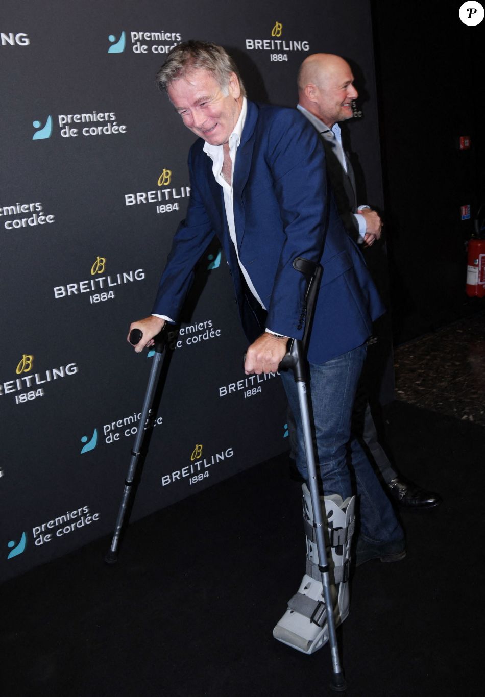 Exclusif - Franck Dubosc en béquilles - Dîner de charité Breitling à la ...