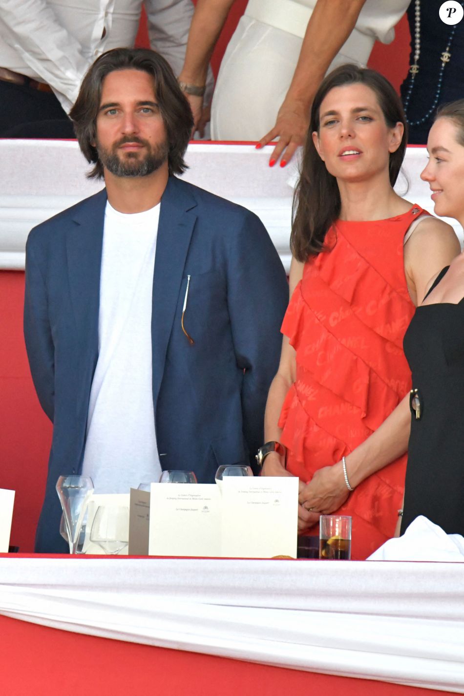 Dimitri Rassam et sa femme Charlotte Casiraghi durant le Jumping ...