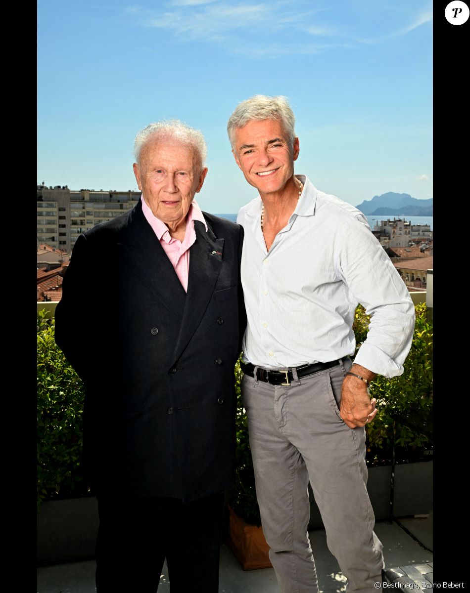 Philippe Bouvard avec sa femme Colette dans leur magnifique demeure ...