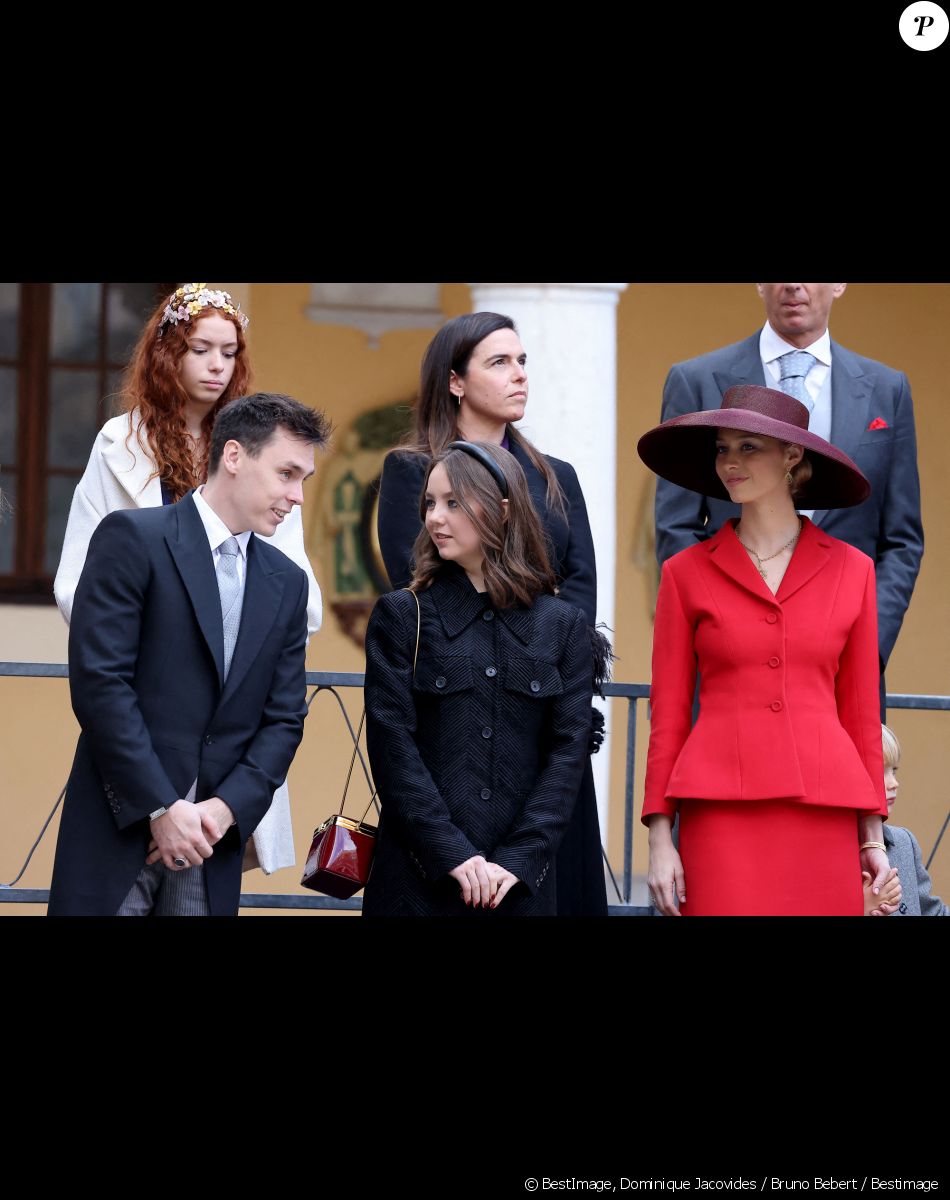 Beatrice Borromeo divine : son fils fait le pitre et lui touche le nez ...