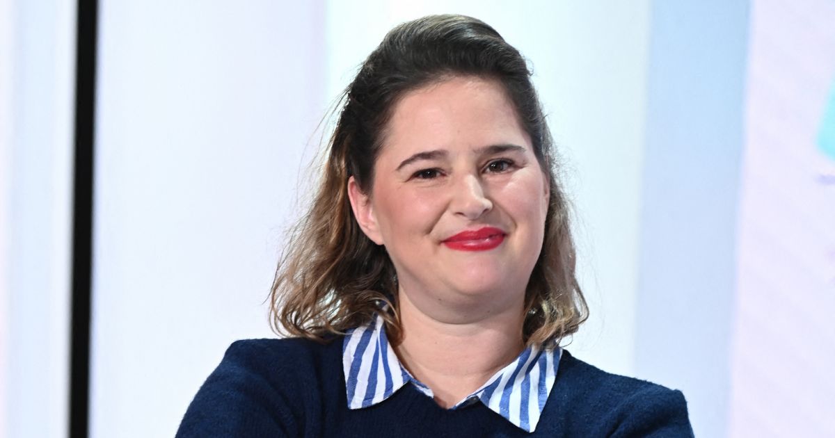 Exclusif - Elodie Poux - Enregistrement de l'émission Vivement Dimanche ...