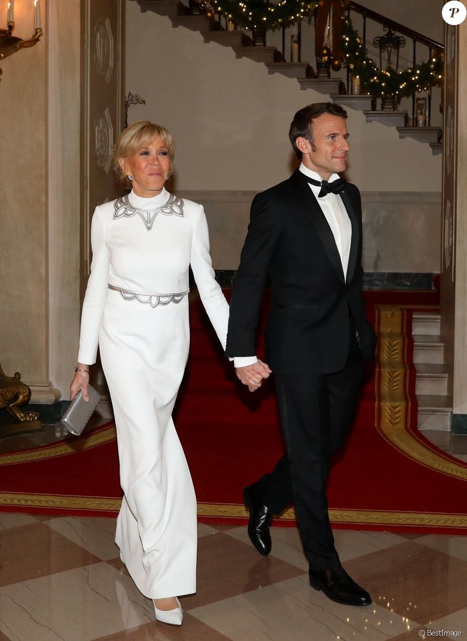 Le président Emmanuel Macron et sa femme Brigitte Macron lors de leur arrivée au dîner d'état à ...