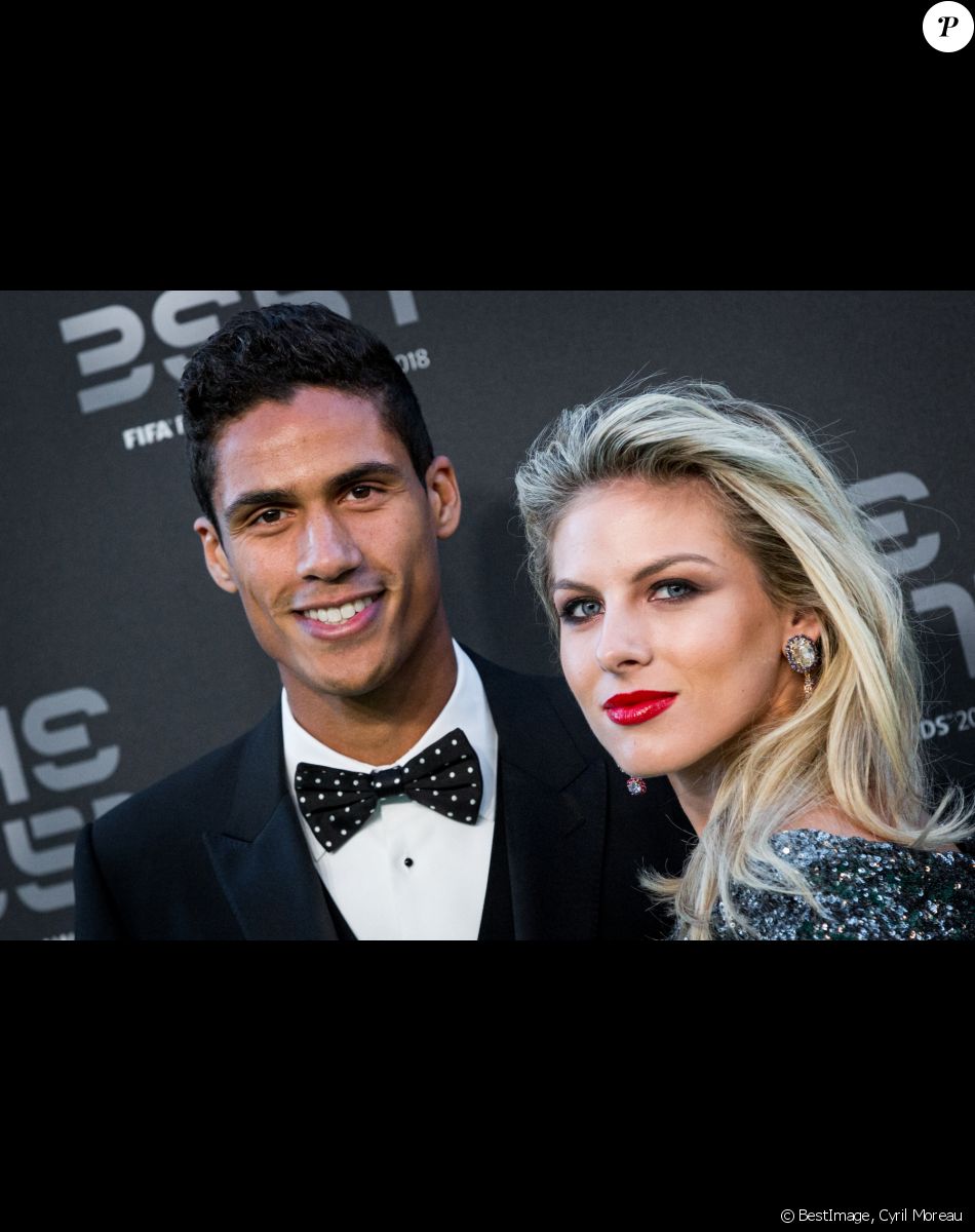Raphaël Varane uni à Camille : sa femme sublime en robe bustier et maxi ...
