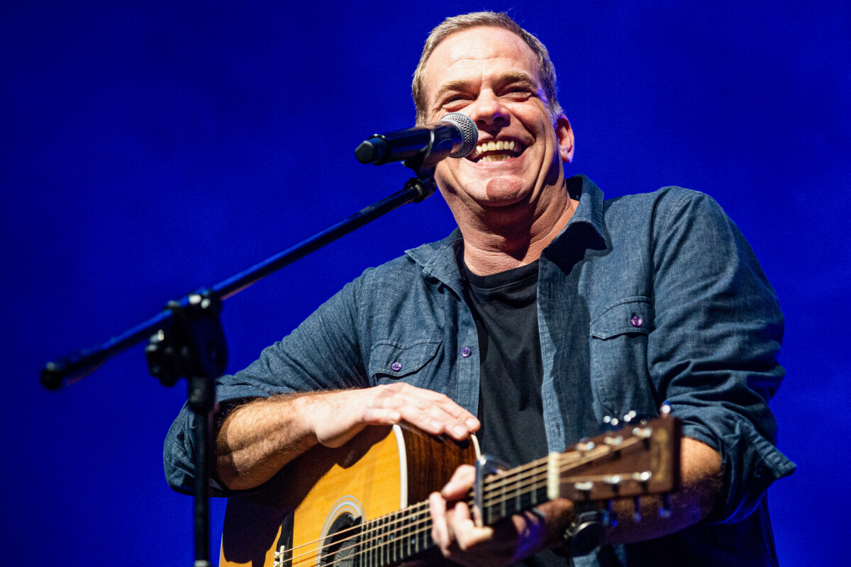 Photo : Garou en concert à Gdansk (Pologne), le 23 octobre 2022. Garou ...