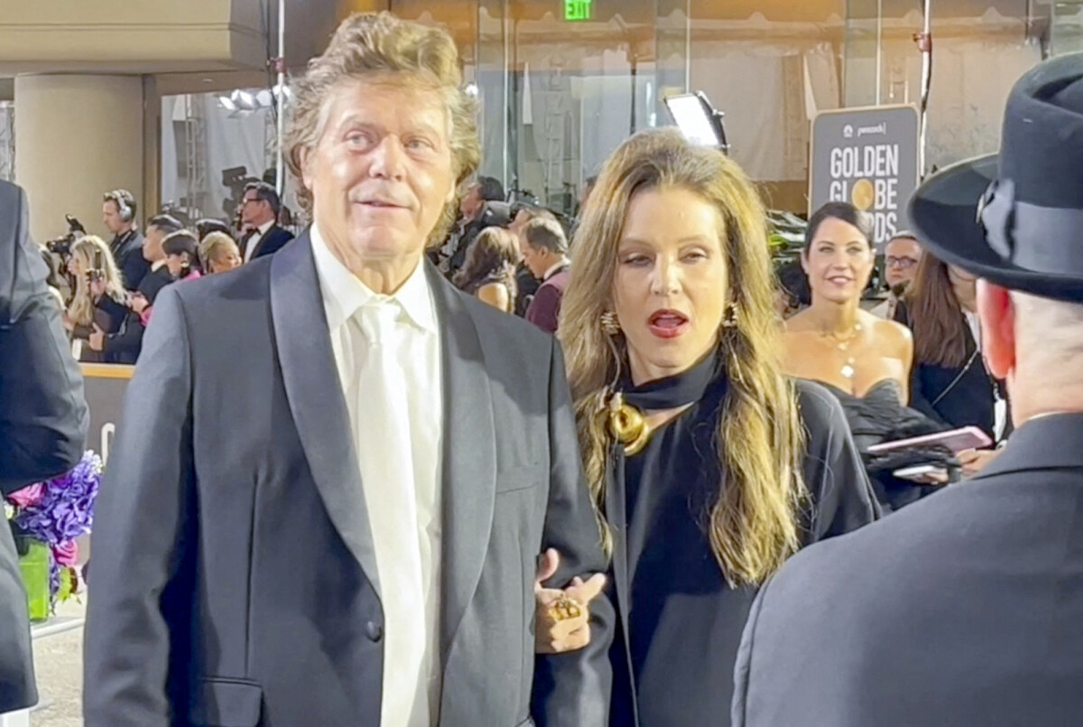 Photo : Lisa Marie Presley arrive à la cérémonie des Golden Globe avec ...