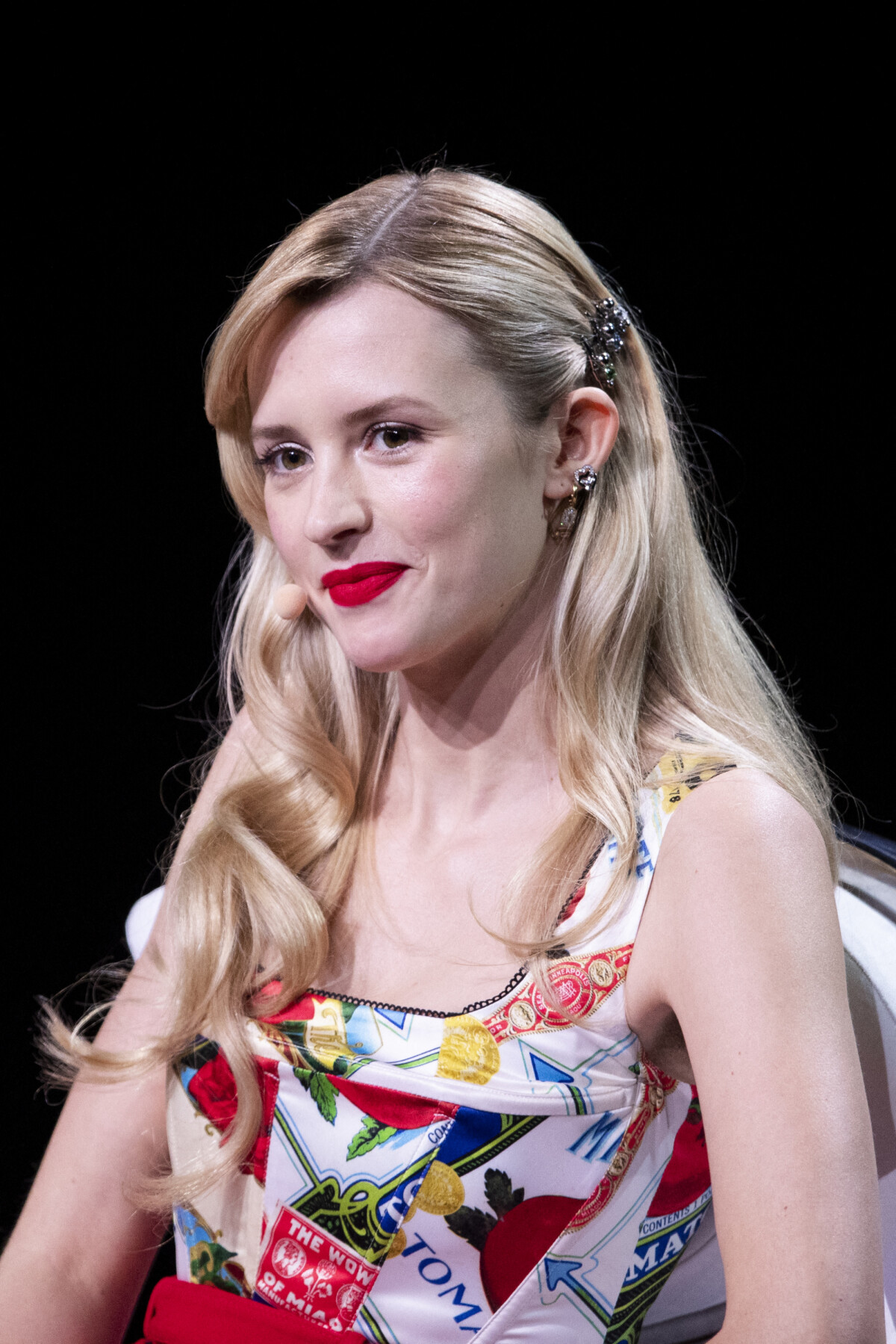 Photo : Exclusif - No Tabloids - La chanteuse Angele - Enregistrement ...