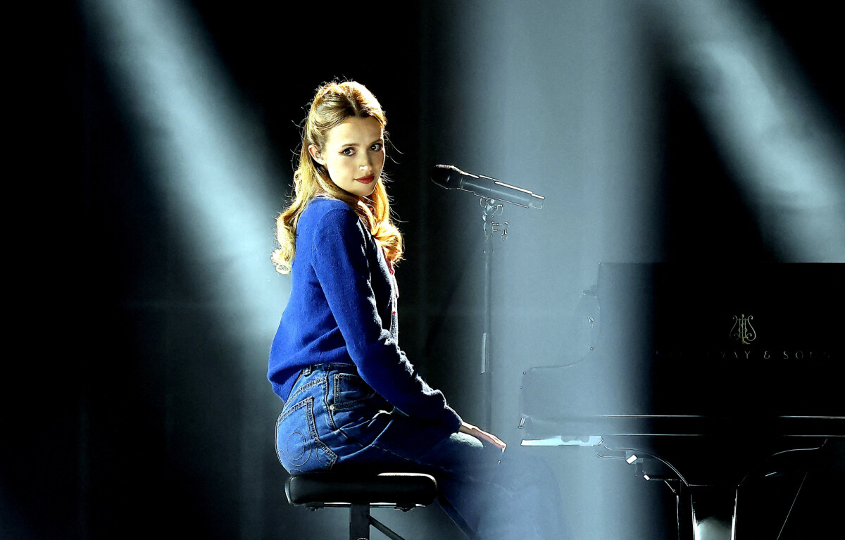 Photo : Exclusif - La chanteuse Angèle - Enregistrement de l'émission ...