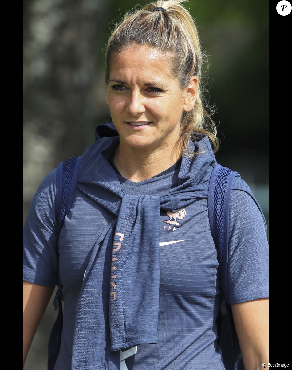 Koh-Lanta 2023 : Julie Debever? joueuse de l'équipe de France de ...