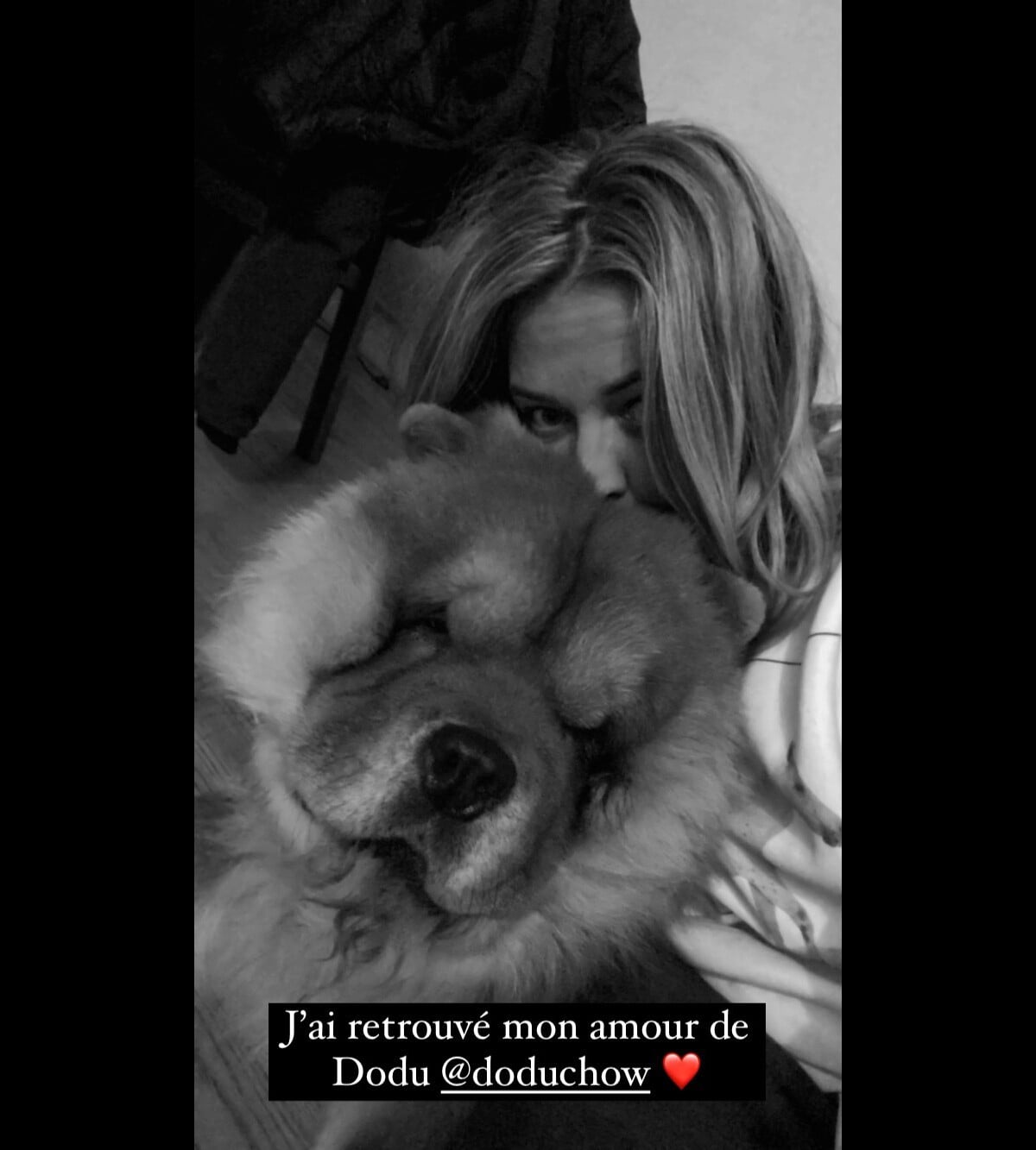 Photo : Carine Galli et son chien, Dodu. - Purepeople