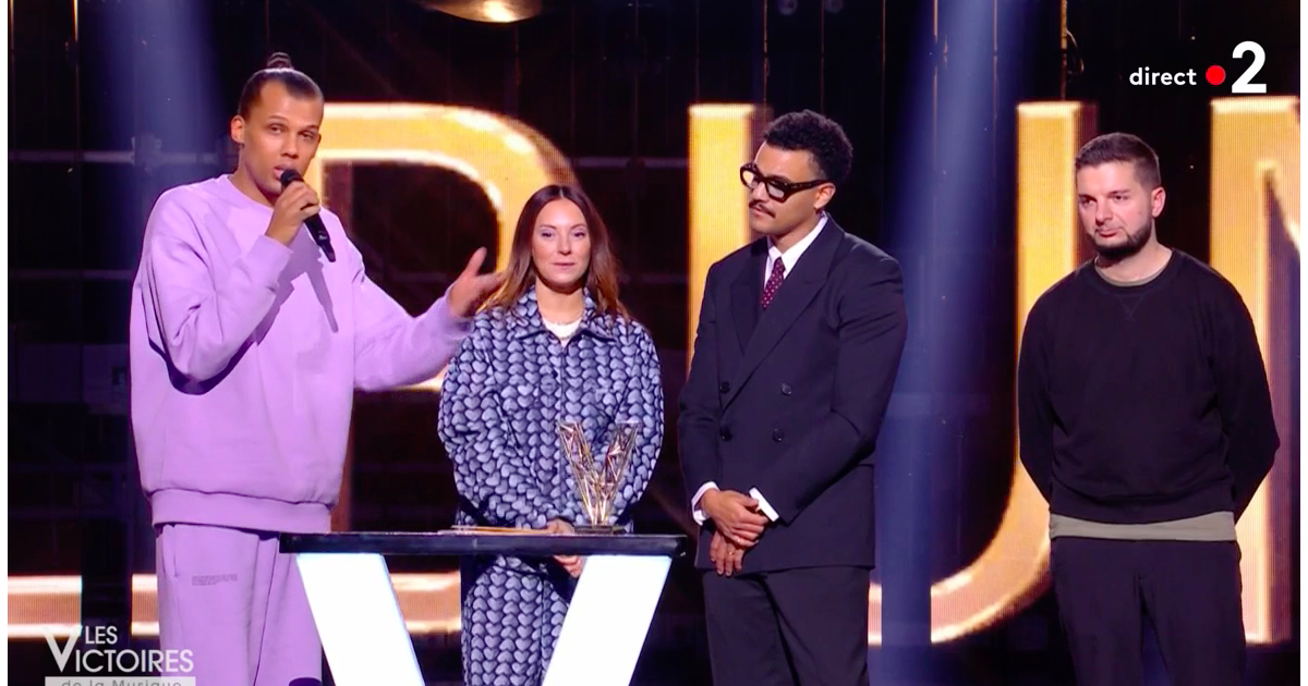 Stromae, fou de Coralie : très rares bisous en public et à la télé pour ...