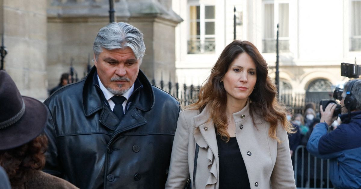 David Douillet et sa femme Vanessa - Sorties des obsèques de Jean ...